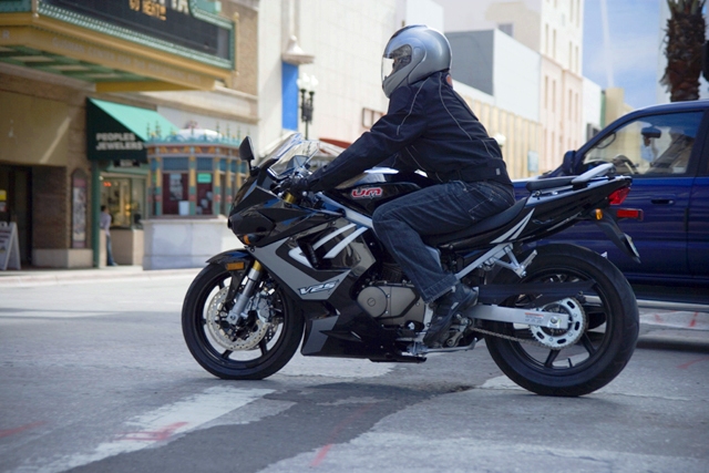 UM V2S 250R, Una moto única en su clase! | TecnoAutos.com